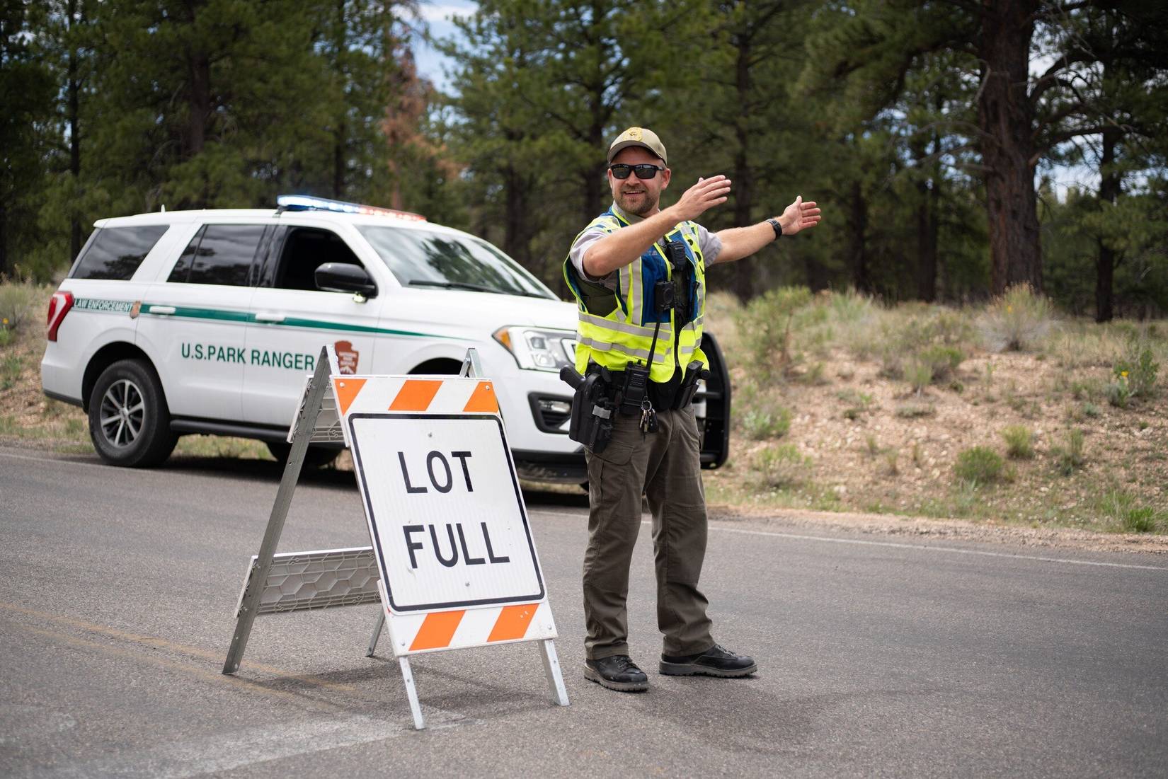 Meet The Heroes Keeping Zion National Park Open During The Government ...