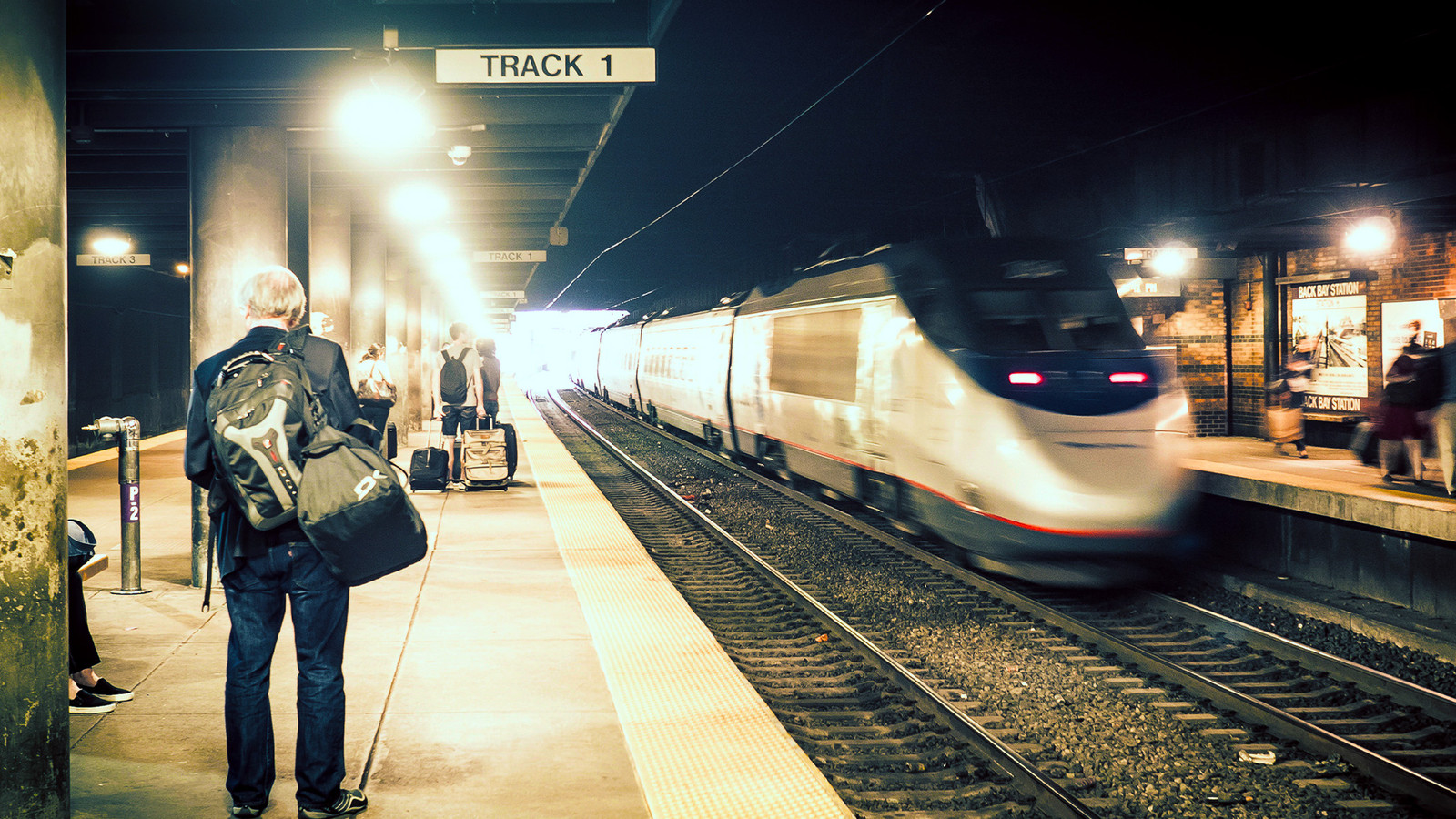 Amtrak Experts Agree: These Are The Most Important Safety Tips For ...