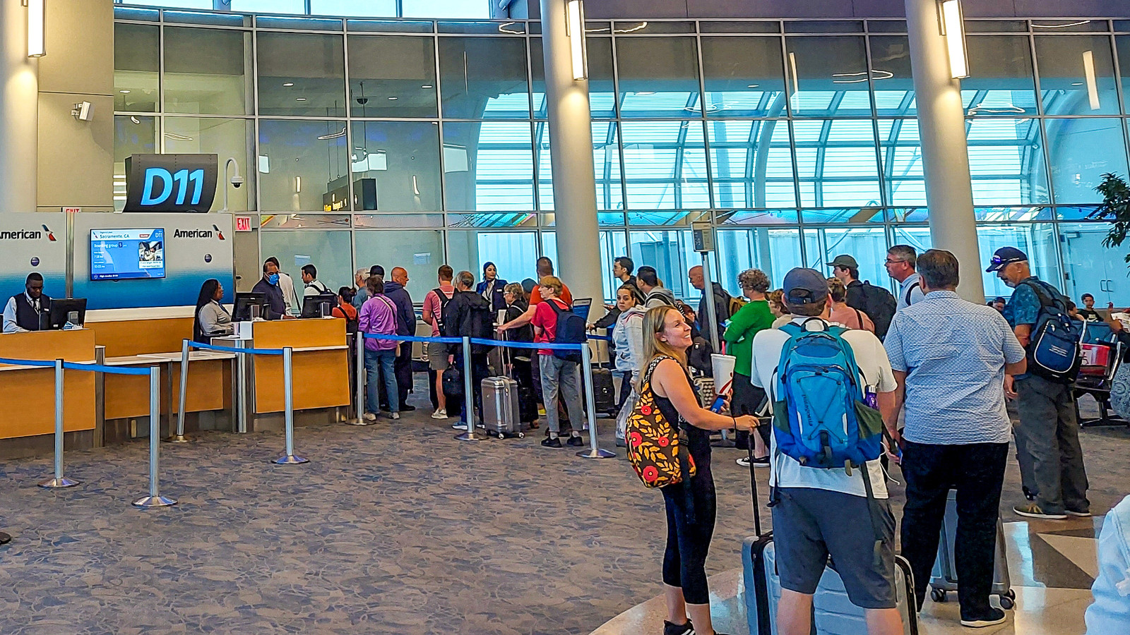 American Airlines' New Bag Rule To Extinguish "Gate Lice" Is Quietly ...