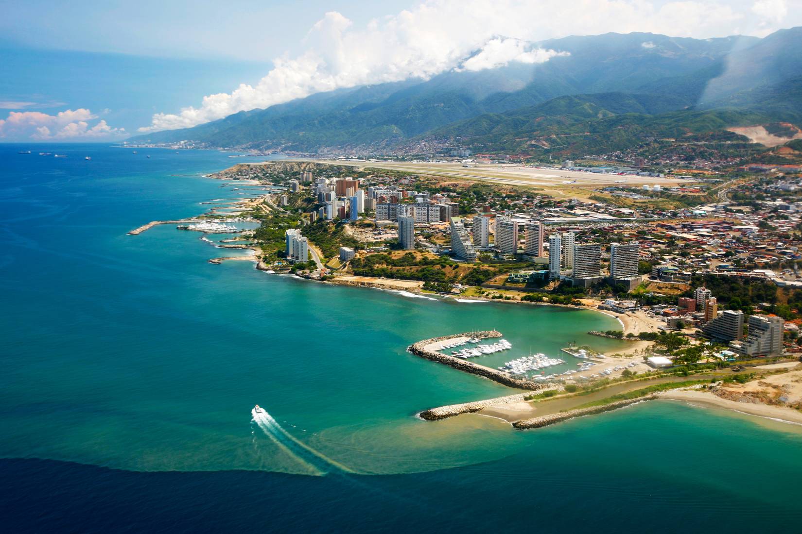 American Airlines Prices Soar For Destination That Has Returned After 7 ...