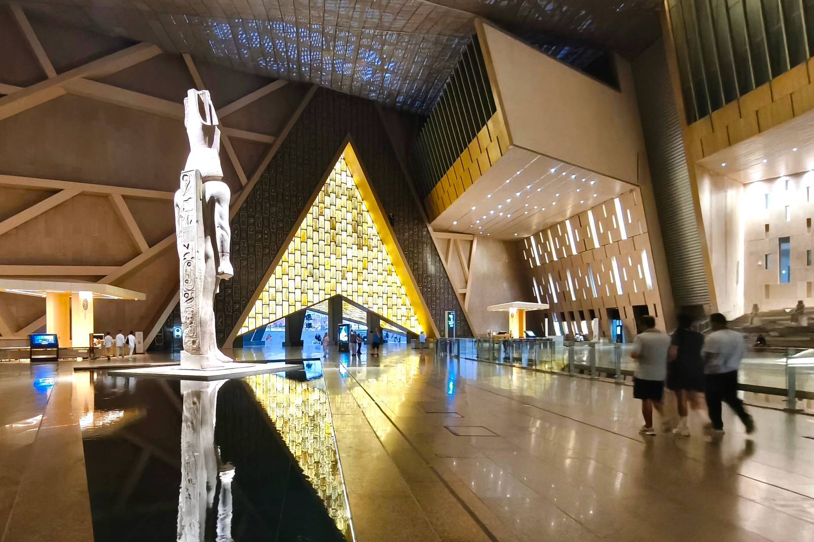 Archaeologists In Egypt Discover A Long-Lost Settlement That Has ...