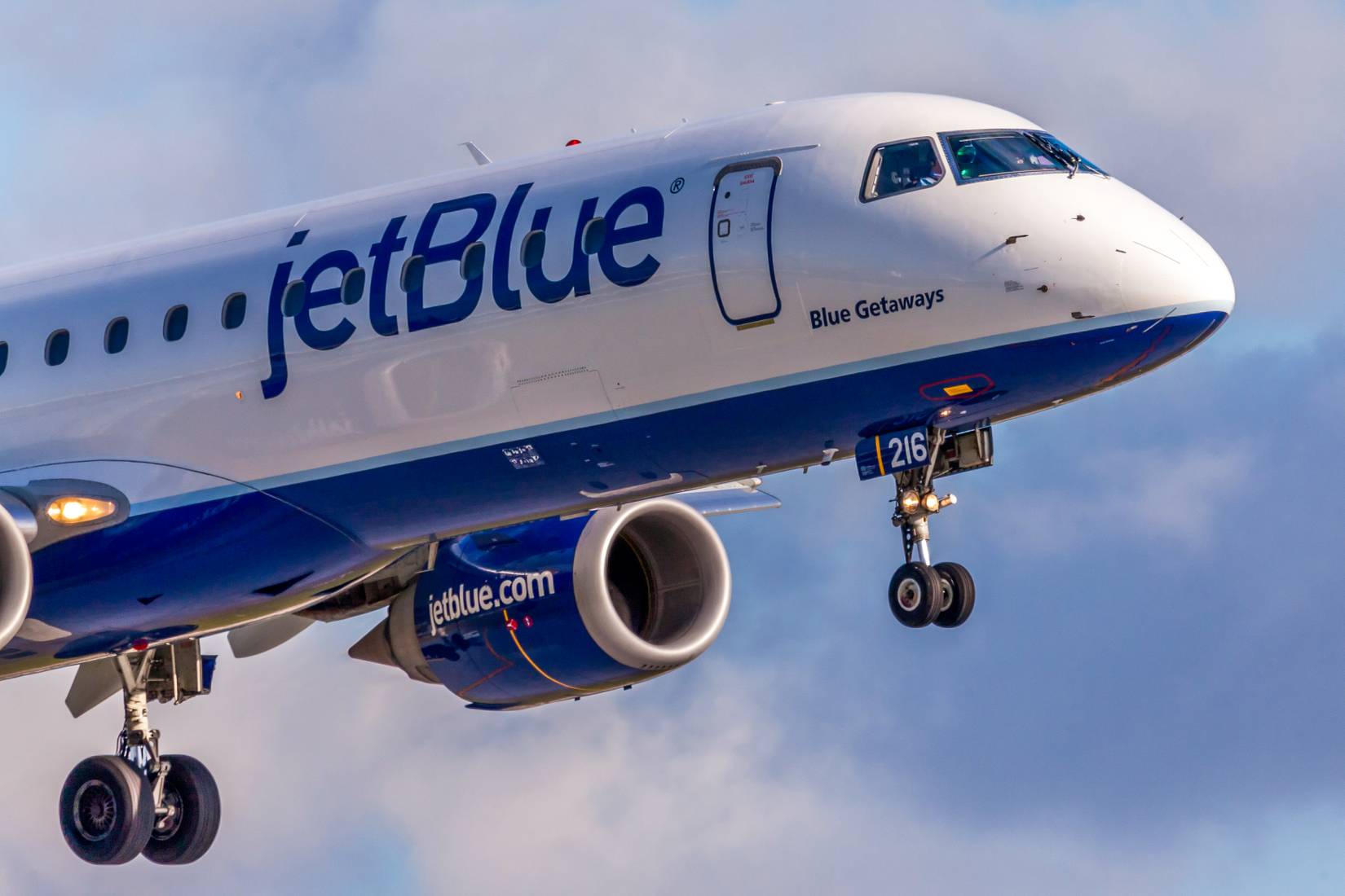 United Airlines Now Turns To JetBlue Expansion After American Airlines ...