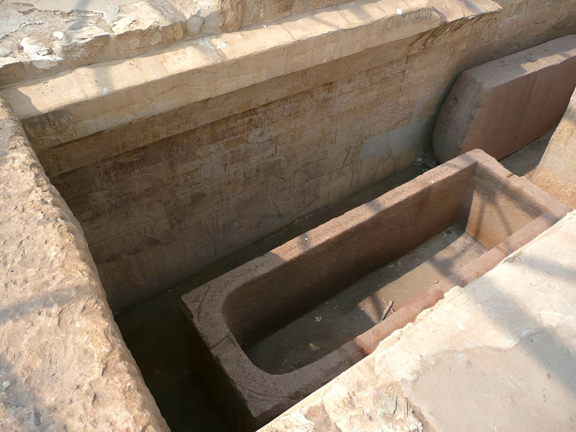 Archaeologists In Egypt Discover Hundreds Of Forgotten Figurines ...