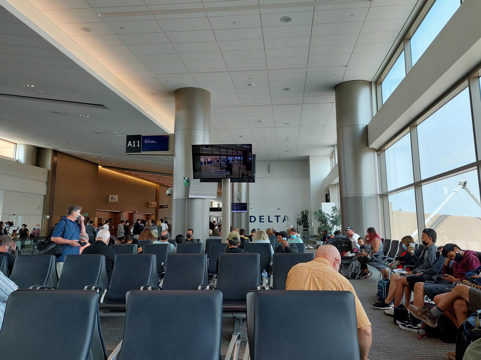 Delta Air Lines Passengers Conflicted Over New Boarding Line Sign Aimed ...