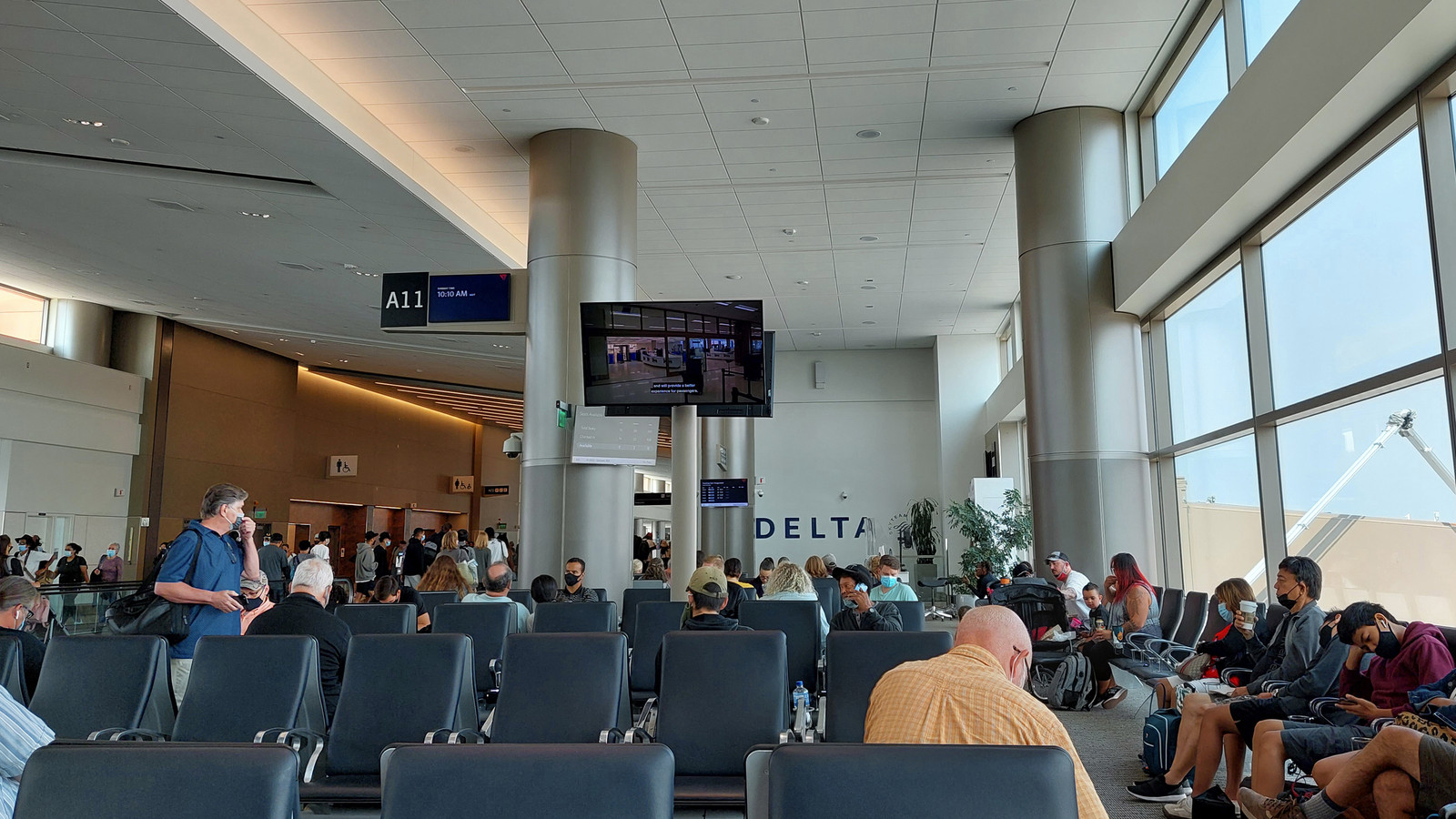 Delta Air Lines Faces Flight Disruptions At One Of Its Busiest Airports ...