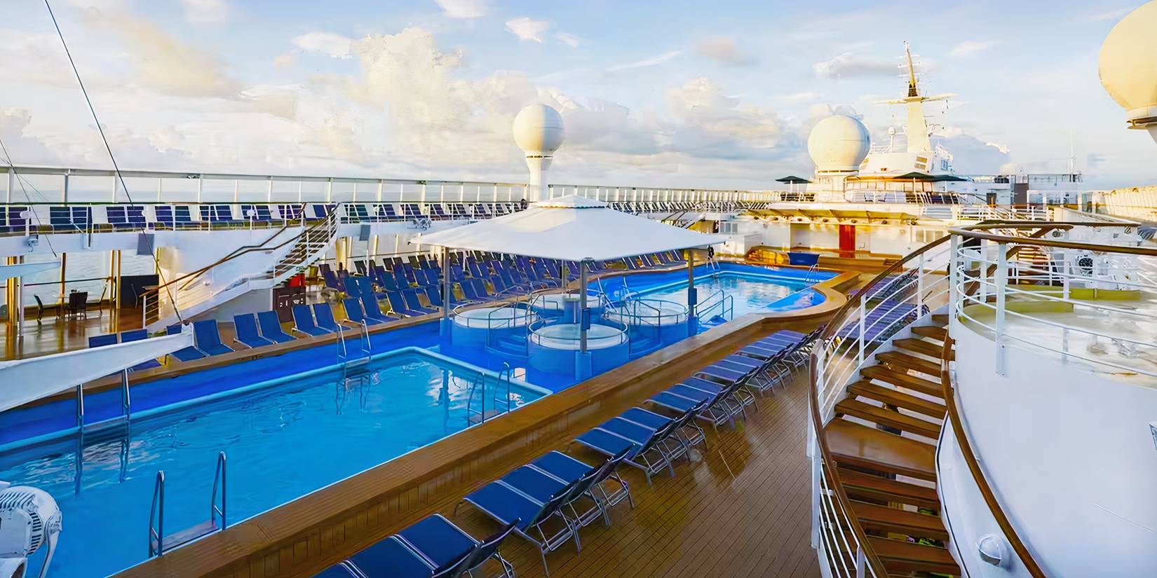 Norwegian Sun Cruise Ship Guide: Staterooms, Dining, Activities & What ...