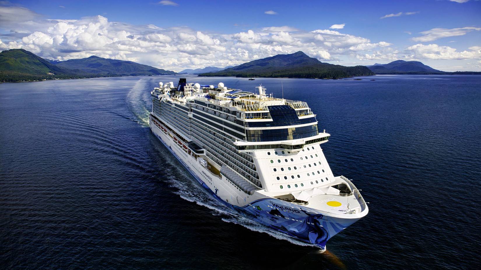 Norwegian Bliss Cruise Ship Guide: Staterooms, Dining, Activities ...