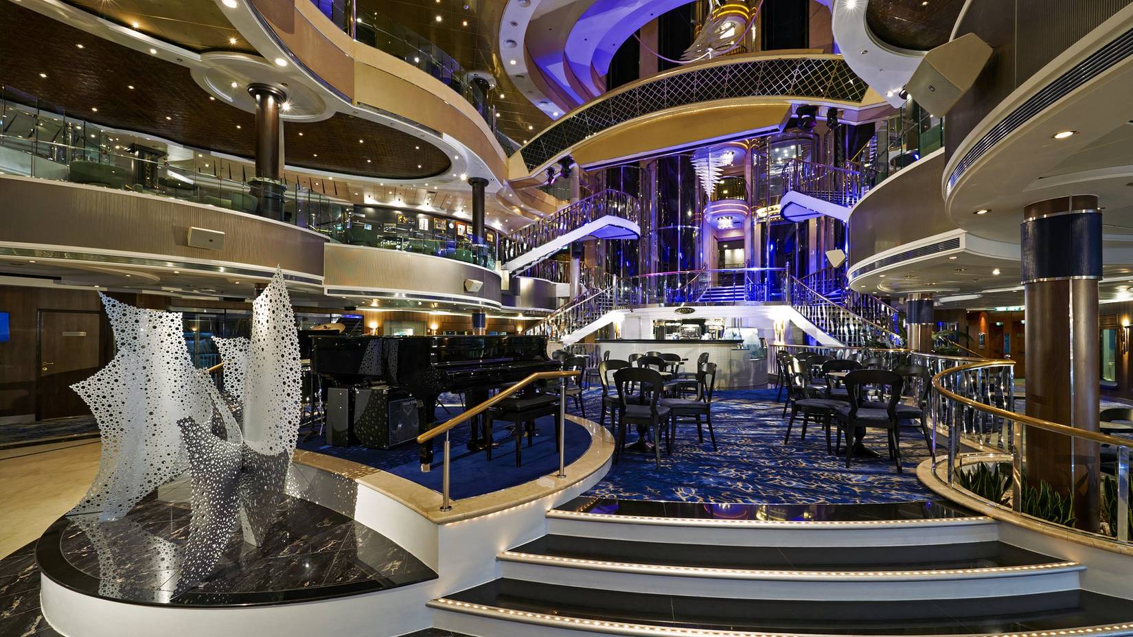 Norwegian Dawn Cruise Ship Guide: Staterooms, Dining, Activities & What ...