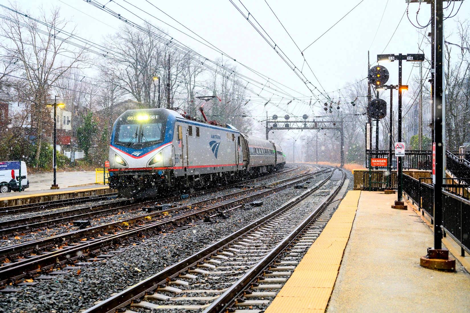 Amtrak Fails To Save Airline Passengers As Its Busiest Routes Plagued ...