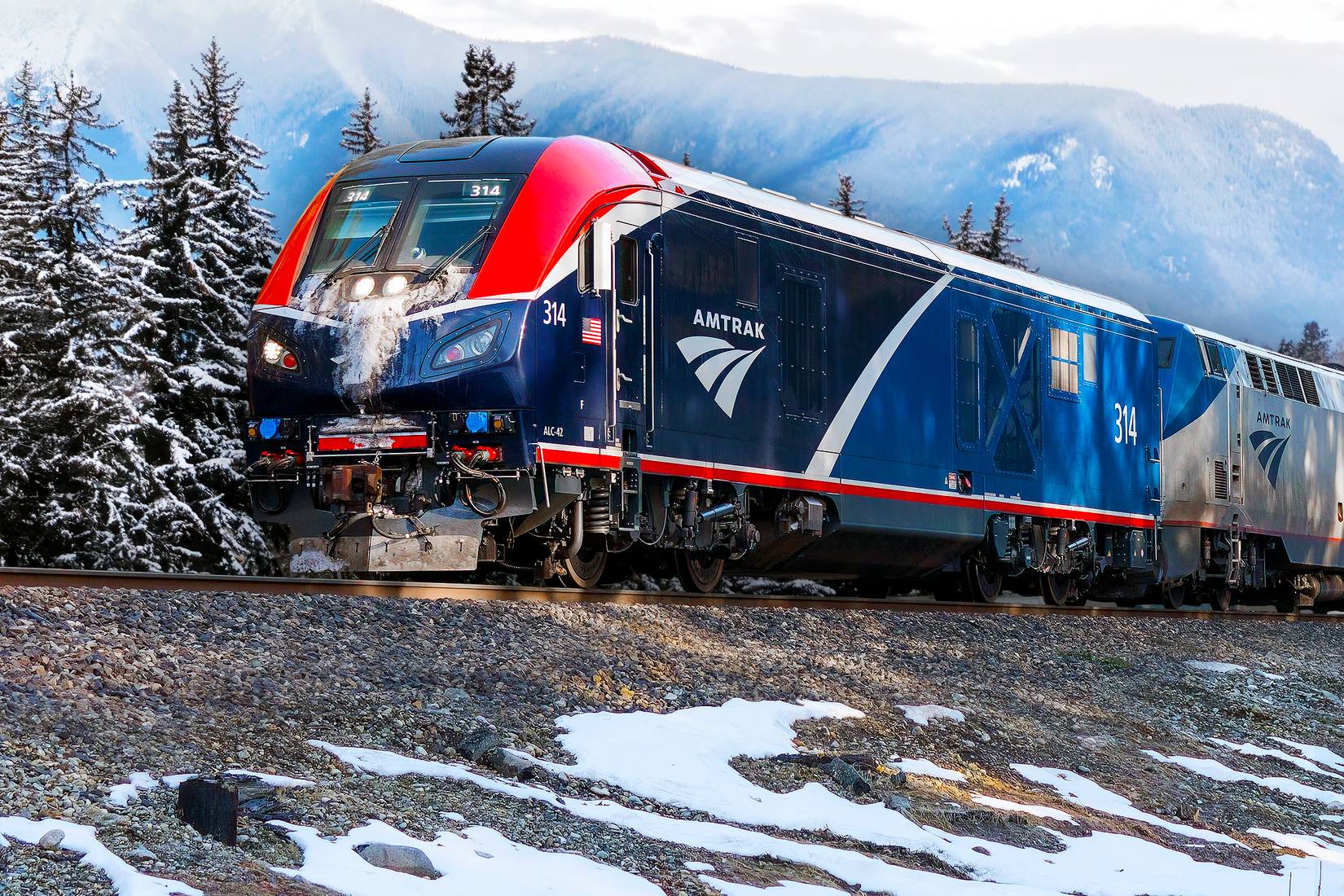 America’s Most Romantic Train Ride Is An Underrated Amtrak Route With ...