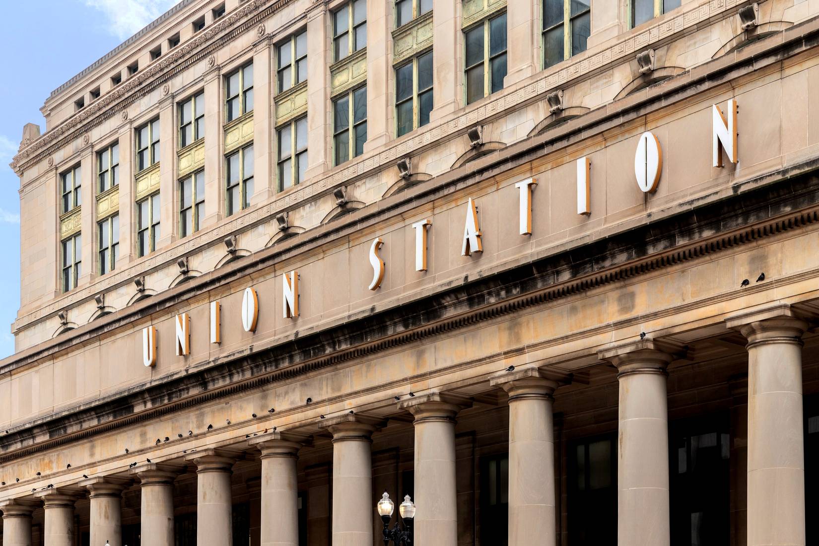 Amtrak Issues 45-Minute Warning For One Of Its Most Popular Cities