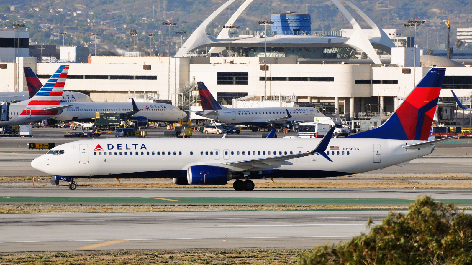 Delta Air Lines' Sneaky Boarding Rule: Don't Let It Ruin Your Trip
