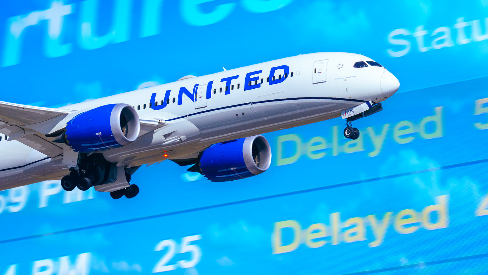 Flying United? These Are The Days With The Worst Delays