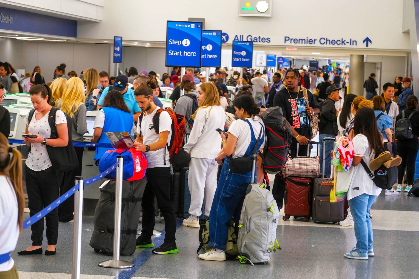 U.S. Transportation Department Issues Warning To Travelers Boarding ...