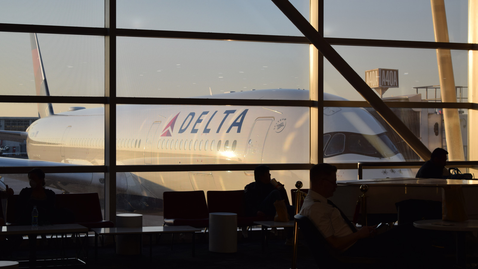 Delta Air Lines Called "Best Airline In The World" For How Flight ...