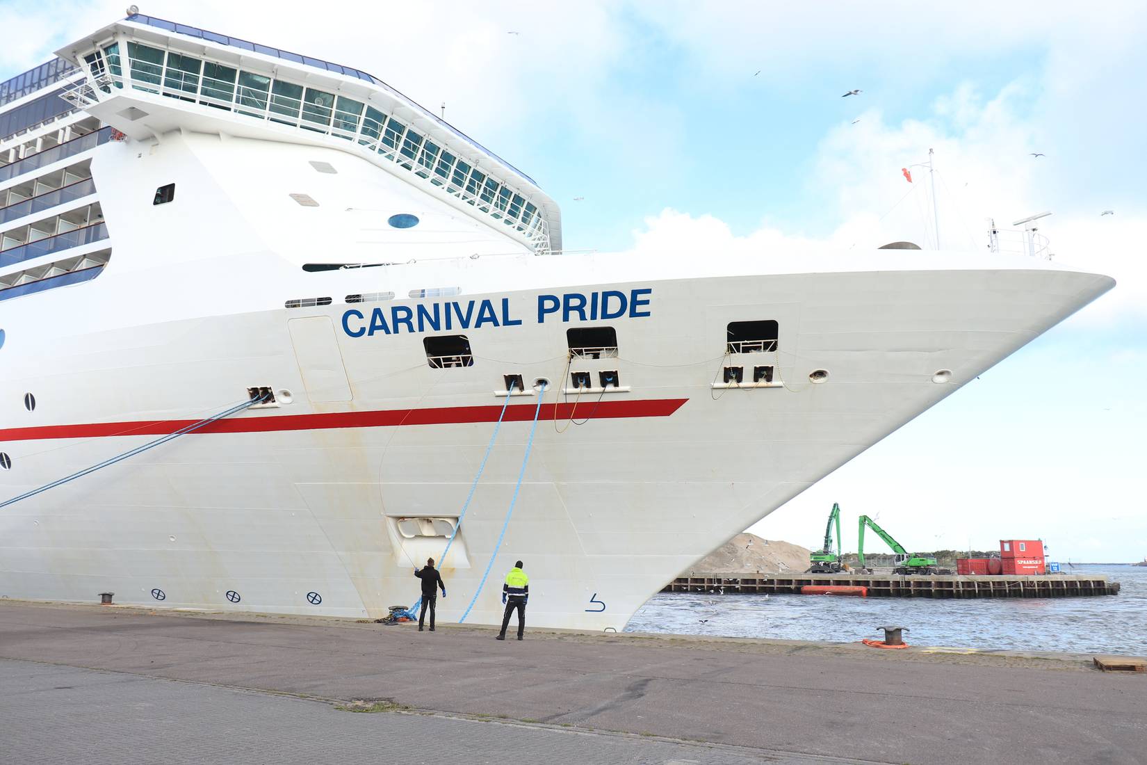 Carnival Cruise Line Left "Gobsmacked" Over Guest's Reaction To Medical ...
