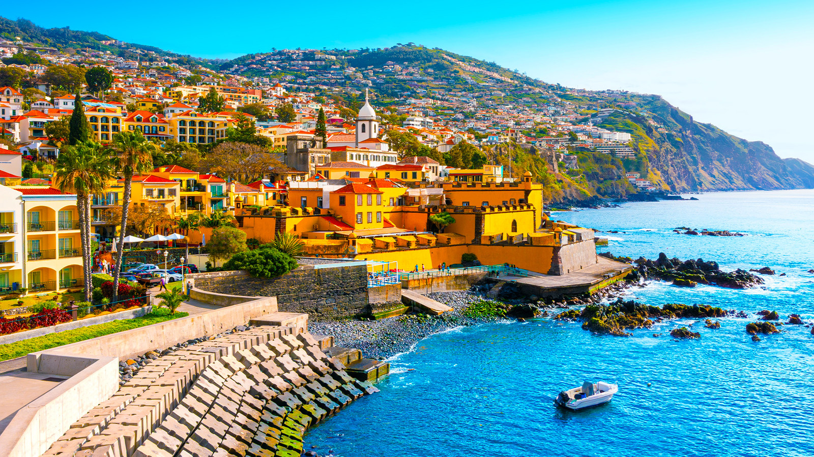 Forget America: Here's Where Canadians Are Traveling Instead