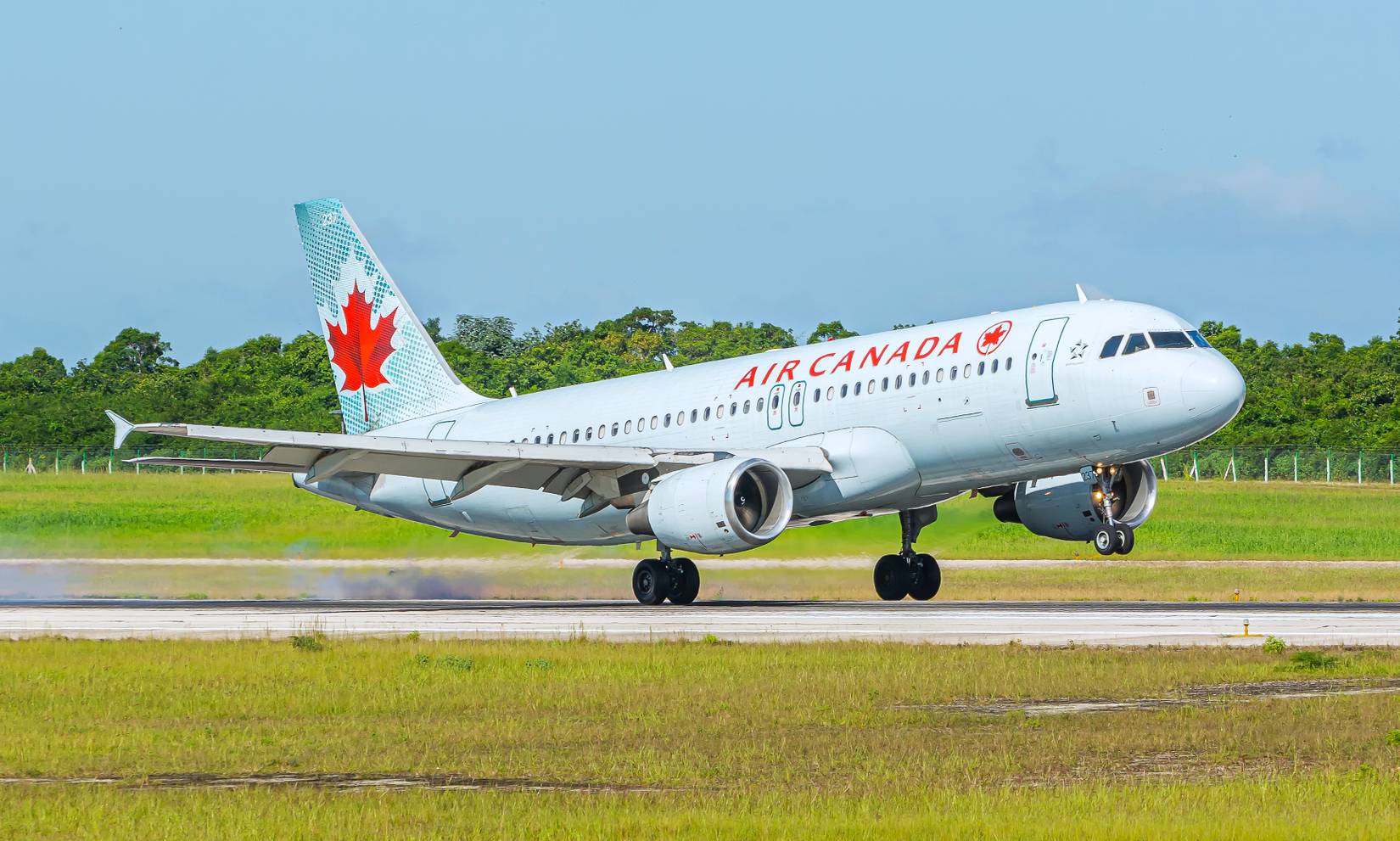 Air Canada Sends Empty Planes To Rescue 3,000 Passengers As U.S ...