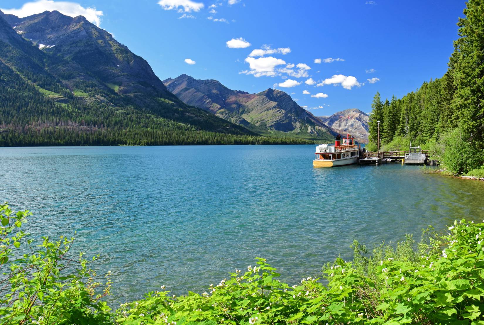 America's Most Beautiful Border Crossing Is Hidden Deep In The ...