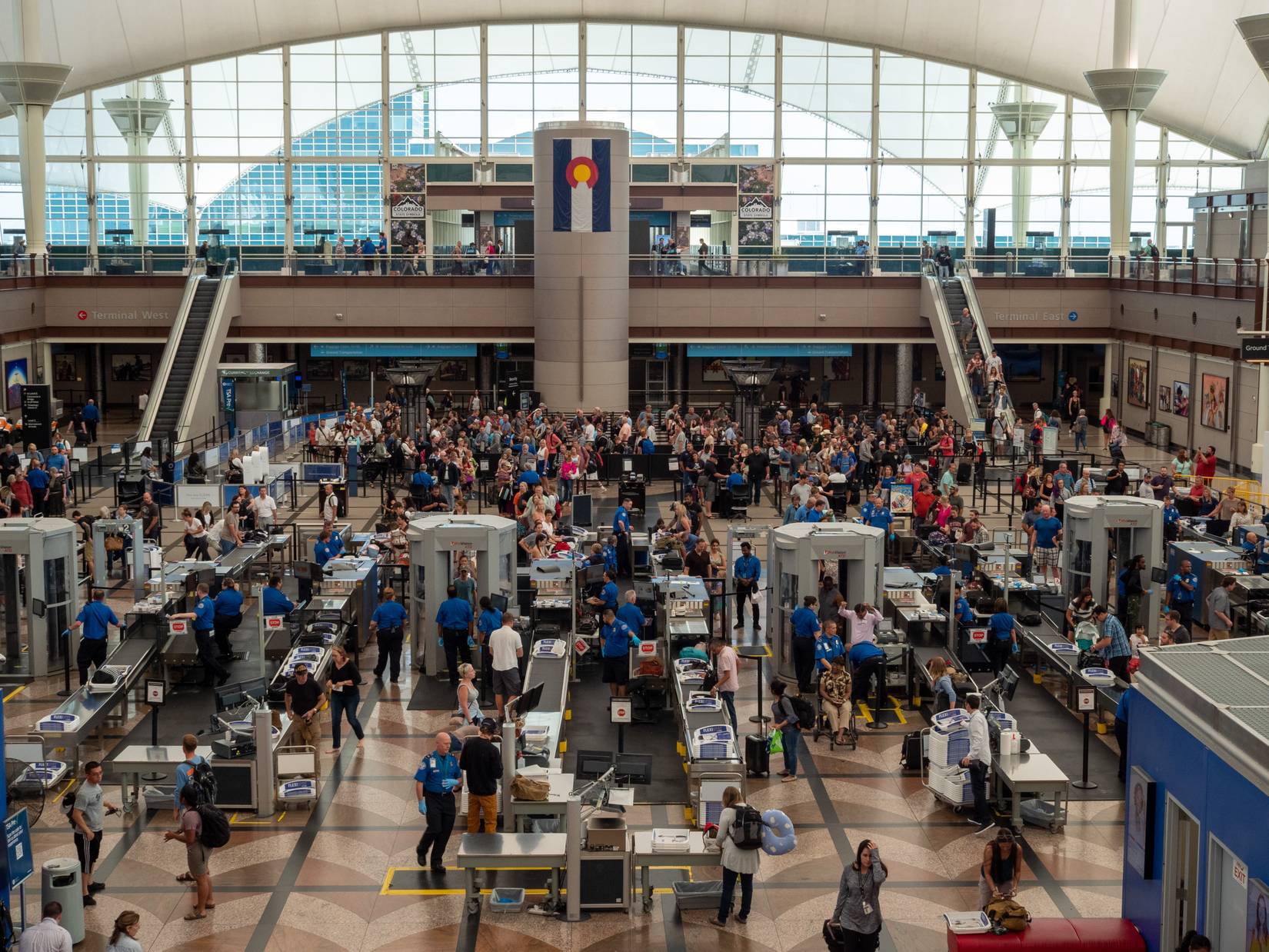 U.S. Airport Leaves Passengers Speechless With Delay Of 70 Flights ...
