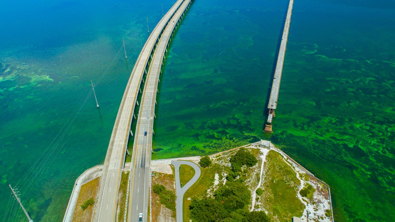 The Only U.S. Highway That Runs Across Open Ocean For 100+ Miles