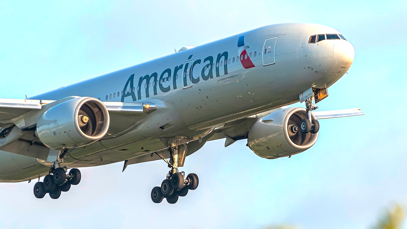 American Airlines Flight 791 Stuck On Runway As FAA Reveals Two Flat ...