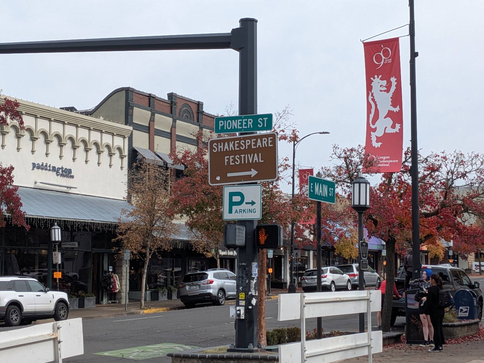This Adorable Mountain Town Is The Oregon Wine Region's Best-Kept Secret