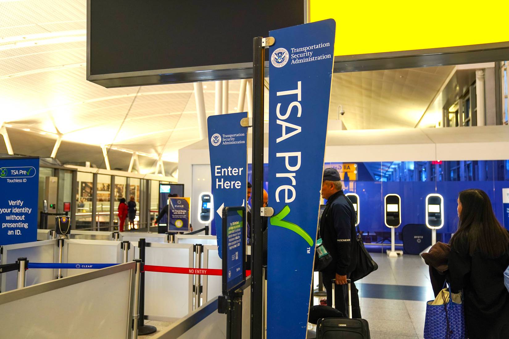 TSA PreCheck Vs. Clear Vs. Touchless ID: Understanding The Differences ...
