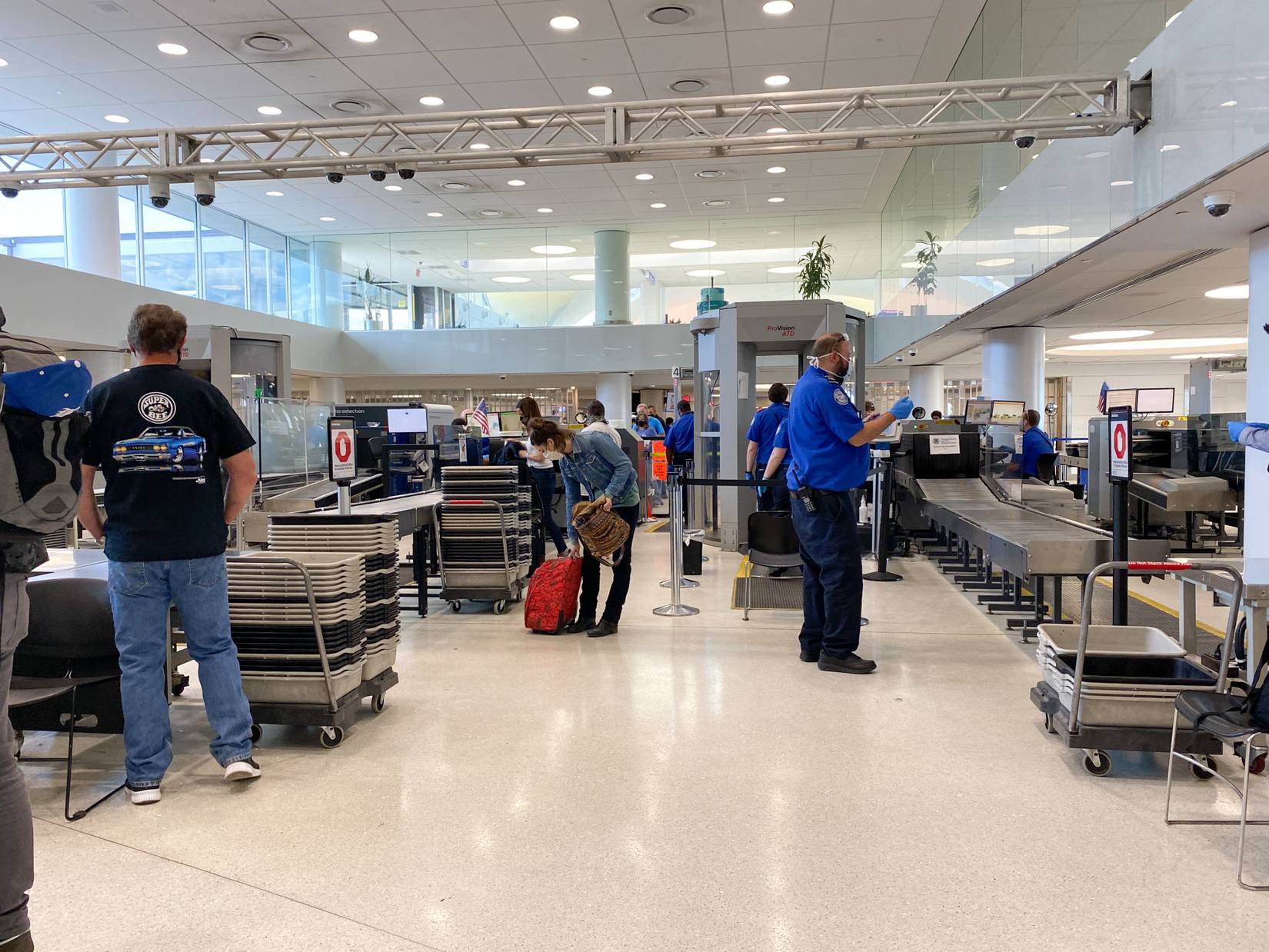 "They’re Getting Paid To Do Nothing": TSA Officers Lose Their Cool With ...