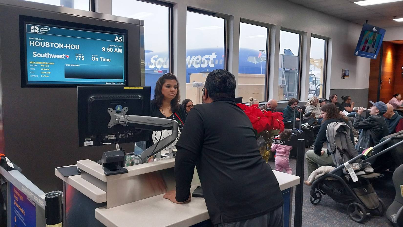 Southwest Airlines Mom's Meltdown Generates Sympathy After Employee ...