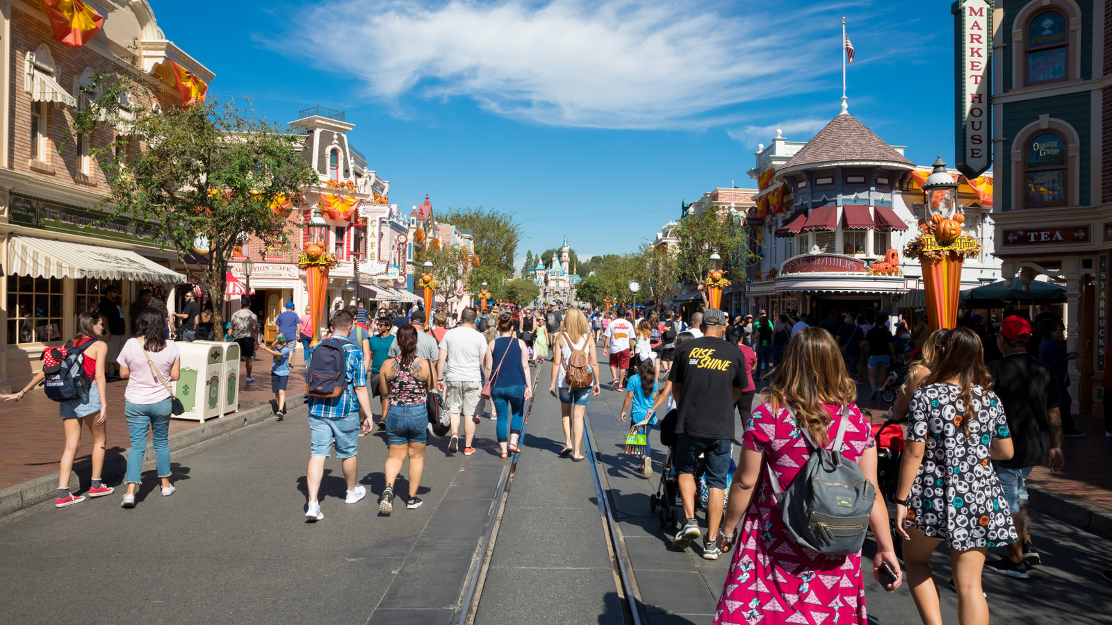 Disneyland Sets Strict New "Guest Code Of Conduct" Rules After Rise In ...