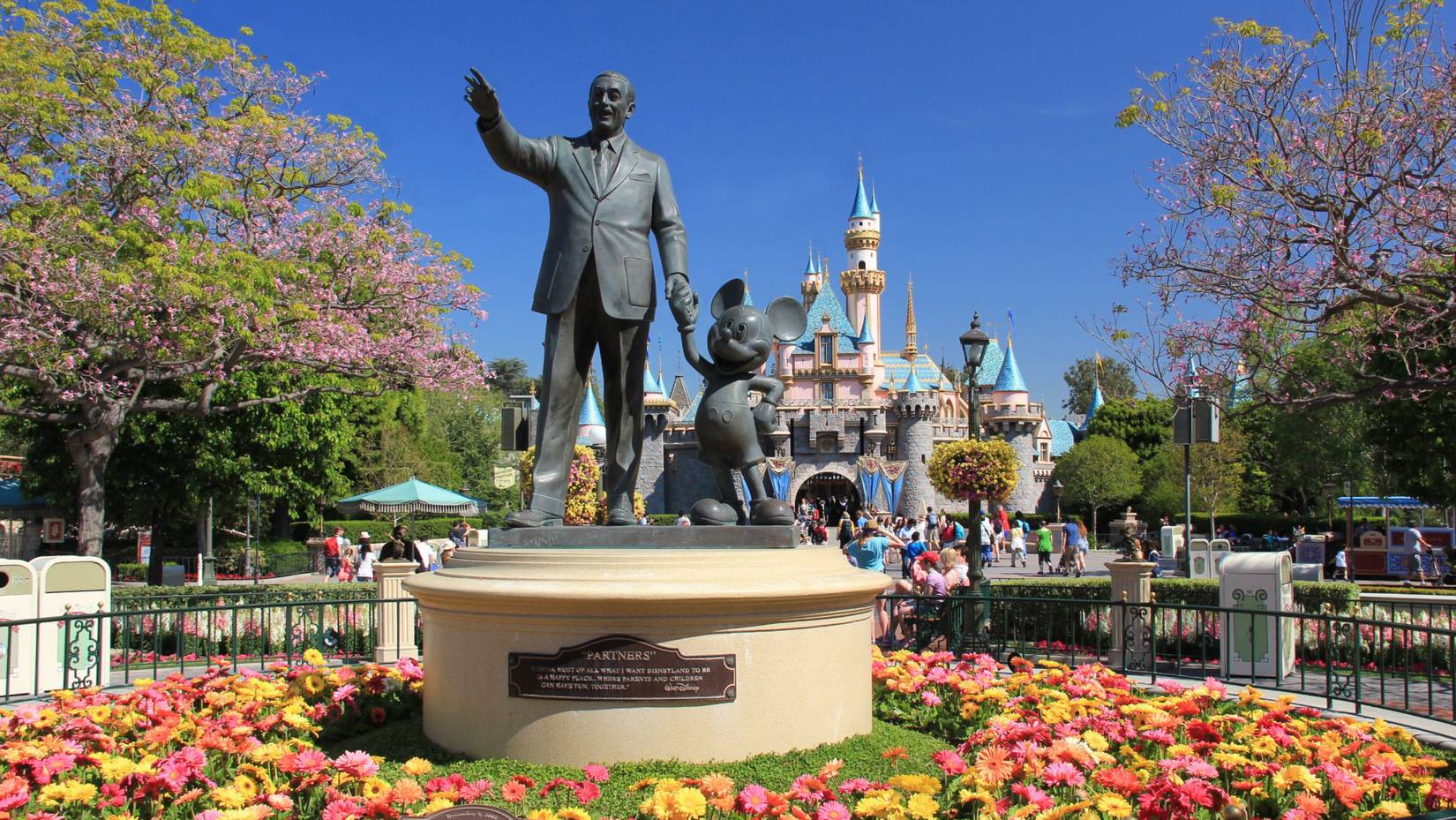 Disneyland Issues Statement After Nearby Chemical Explosion Threat ...