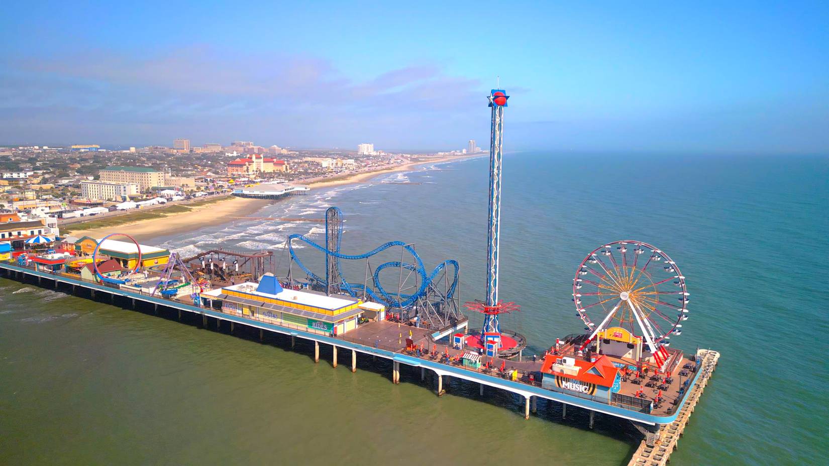 Galveston Amusement Park Evacuates Guests After 8 Students Hang Upside ...