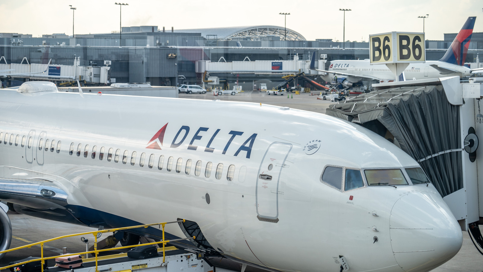 Delta Air Lines Customers Flag Seat Pocket Concern After First Class ...