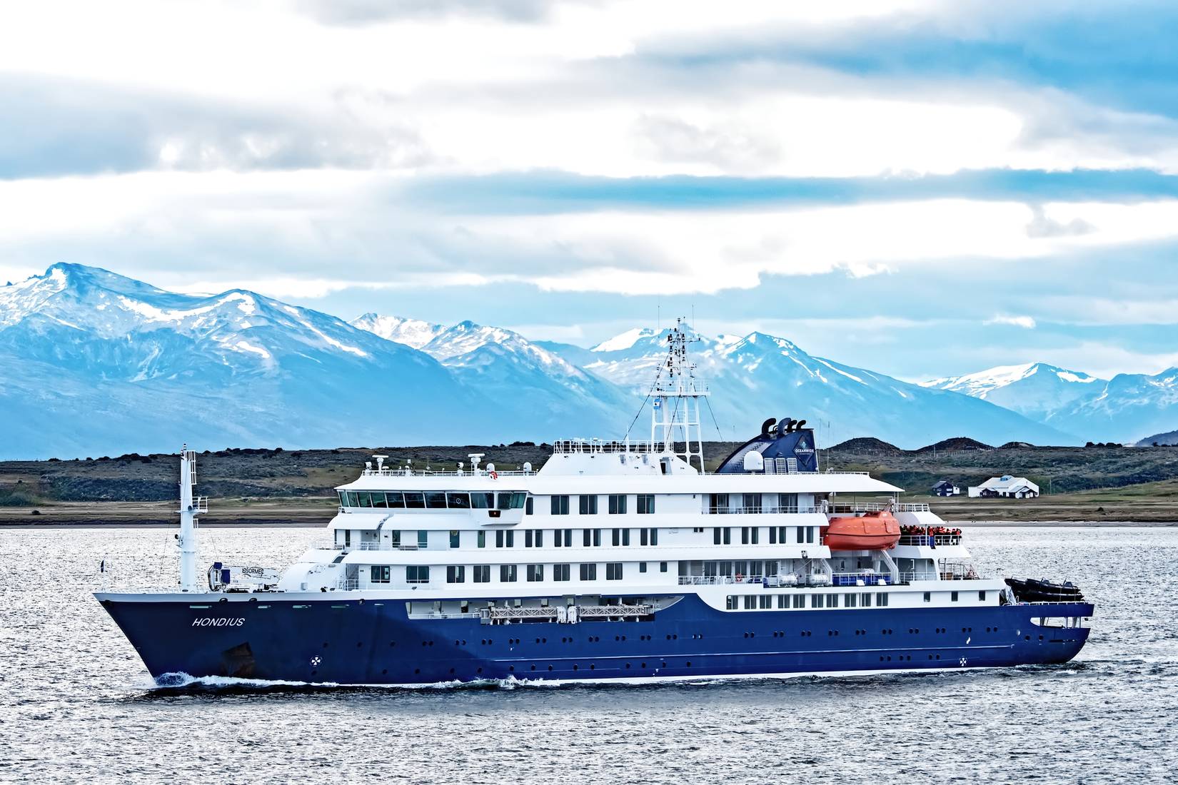 U.S. Health Secretary Keeps American Hantavirus Cruise Passenger ...