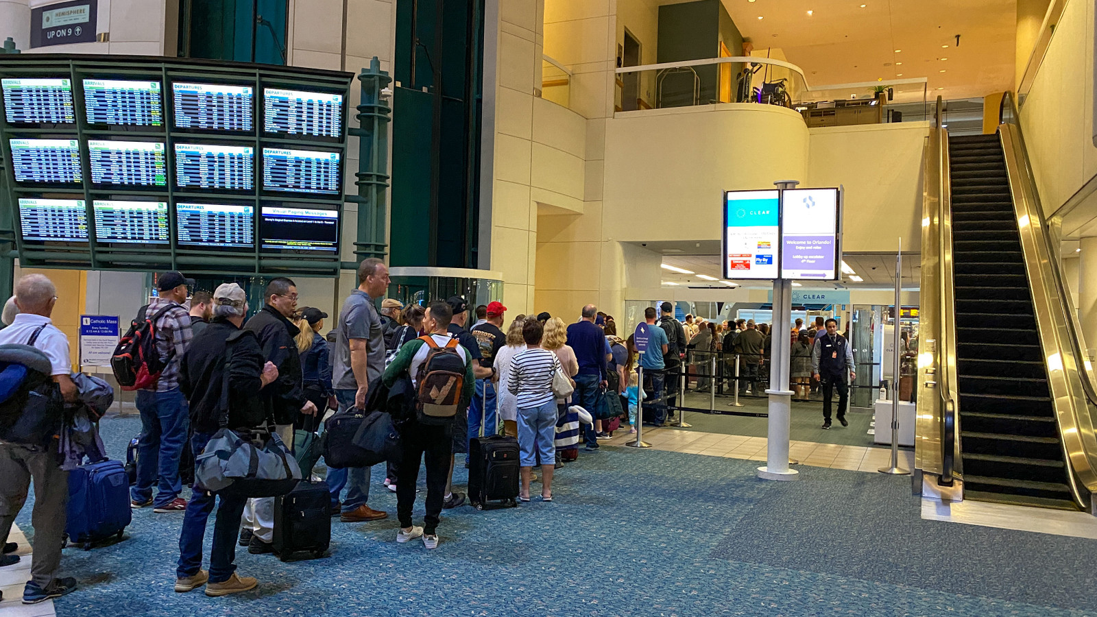 TSA Outage Forces Summer Airport Warning For U.S. Travelers: "Give ...