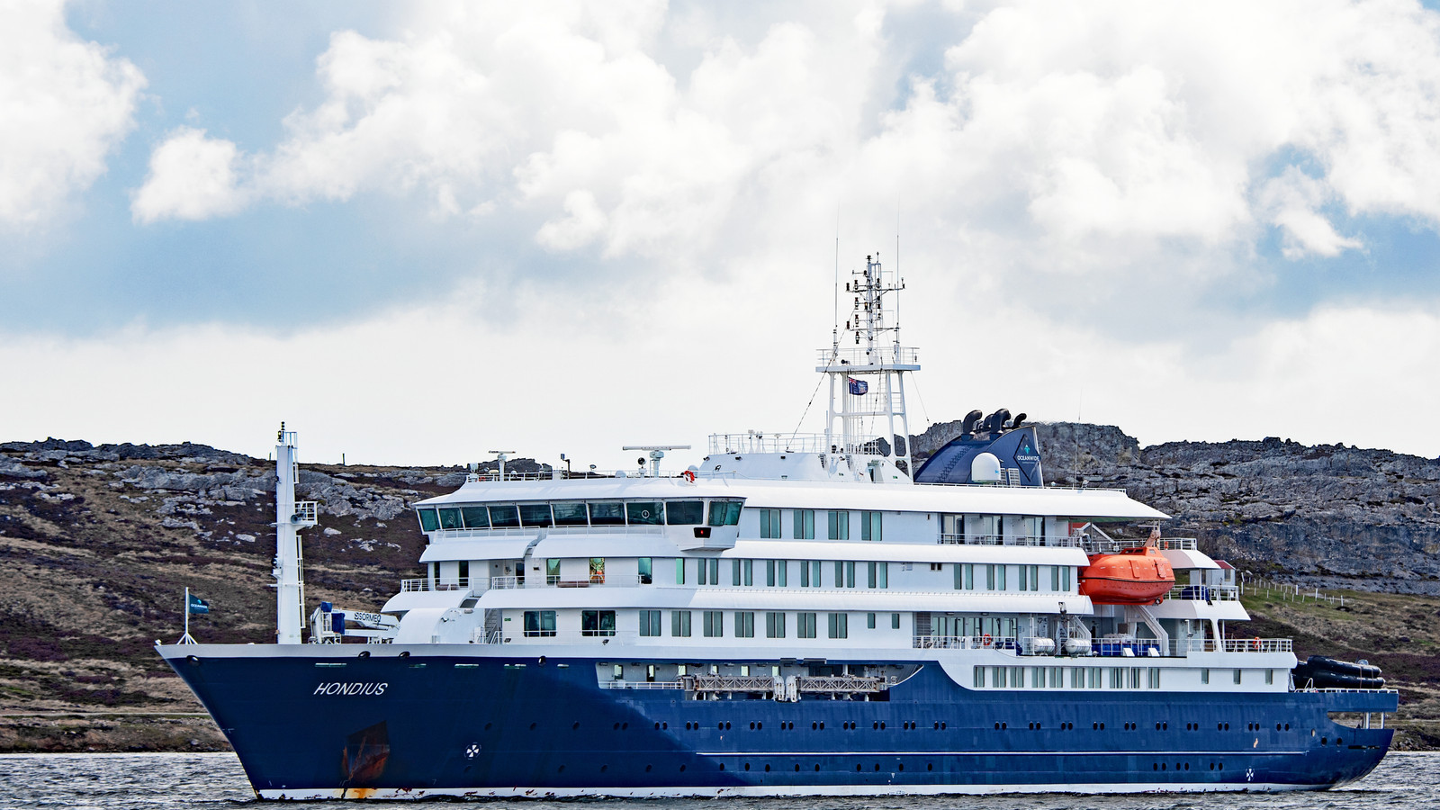 U.S. Health Secretary Keeps American Hantavirus Cruise Passenger ...