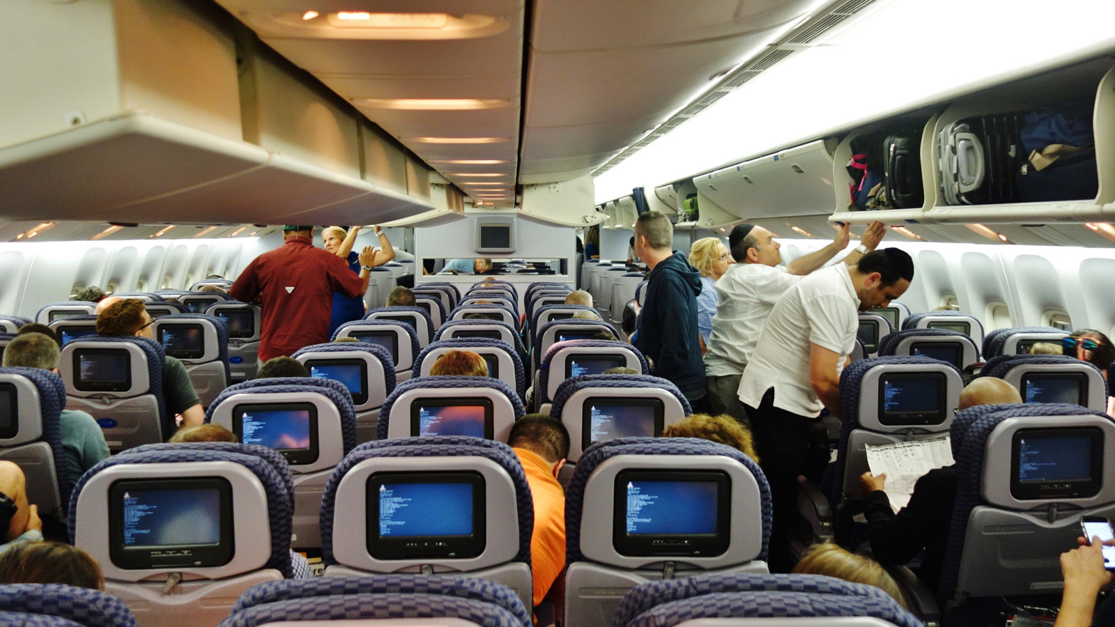 “We Need More Like Her”: United Airlines Passengers Laud Flight ...