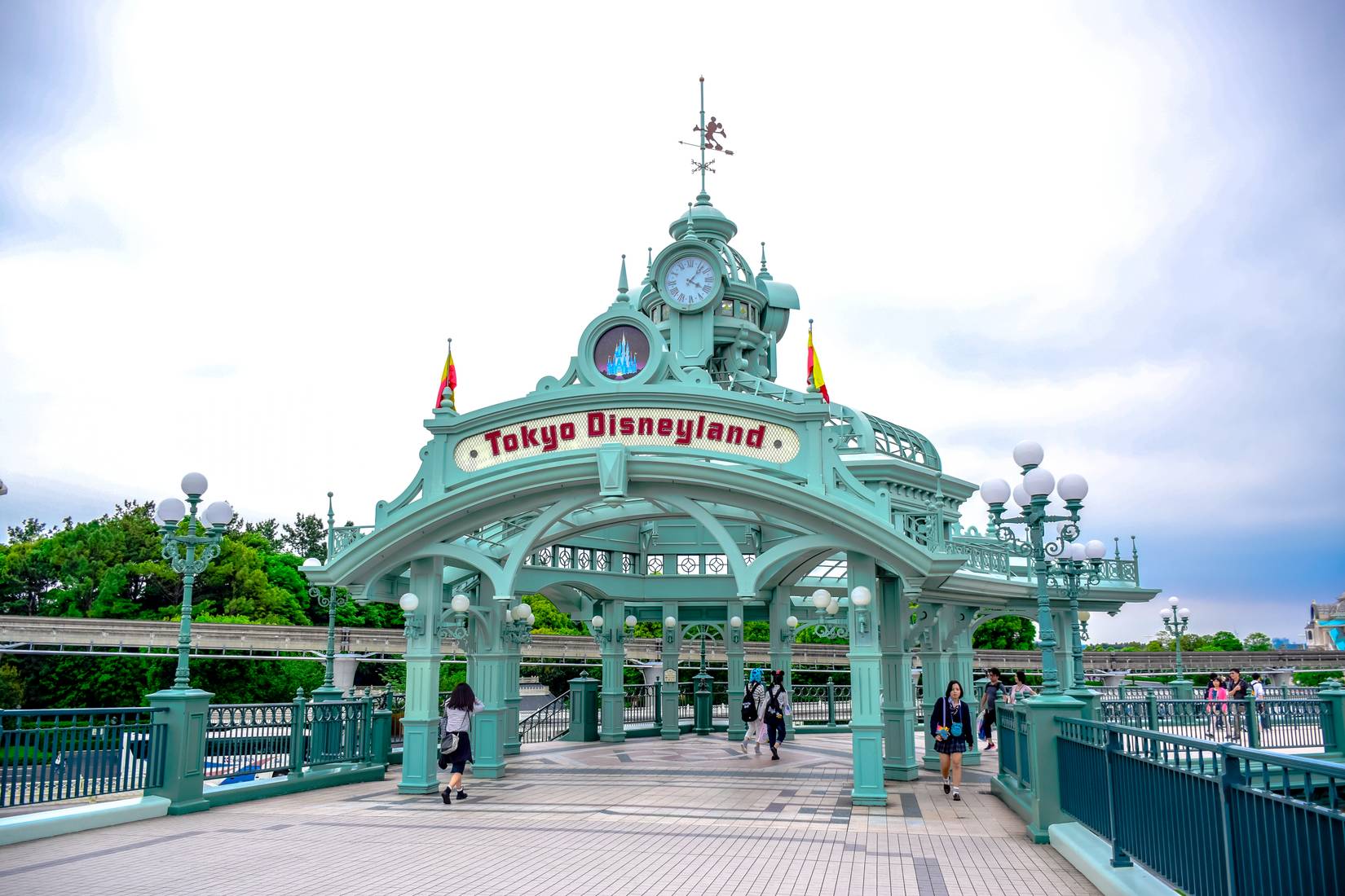 Disney Resorts Are Now Blocking Early Entry On Select Dates For Guests ...