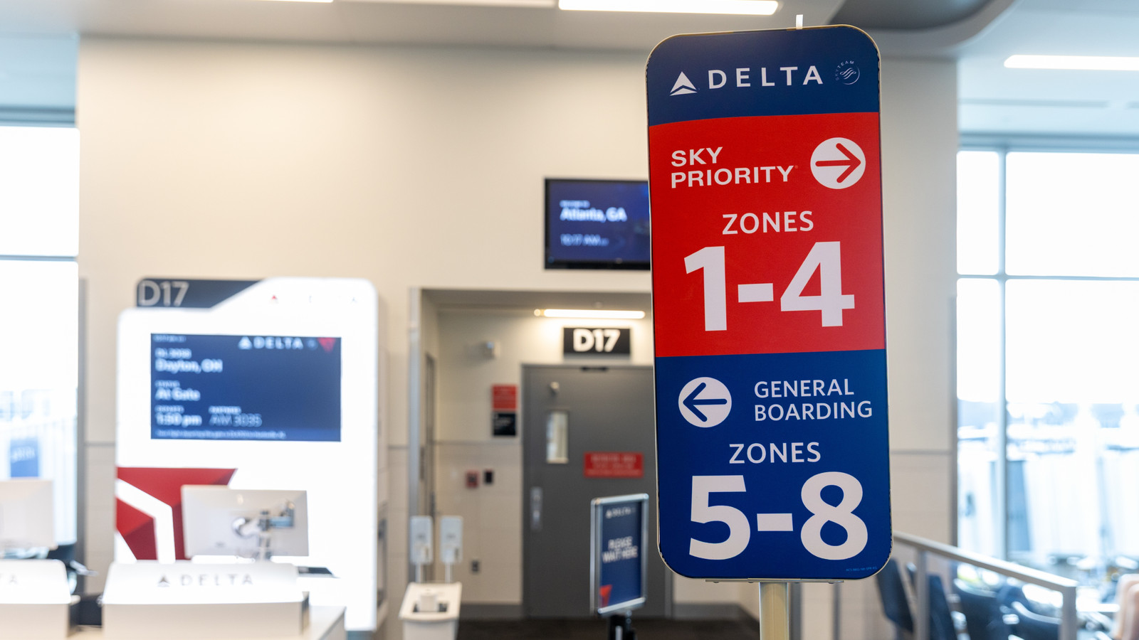 "The Luggage Bins Don't Lie": Delta Air Lines Passenger Calls Out ...