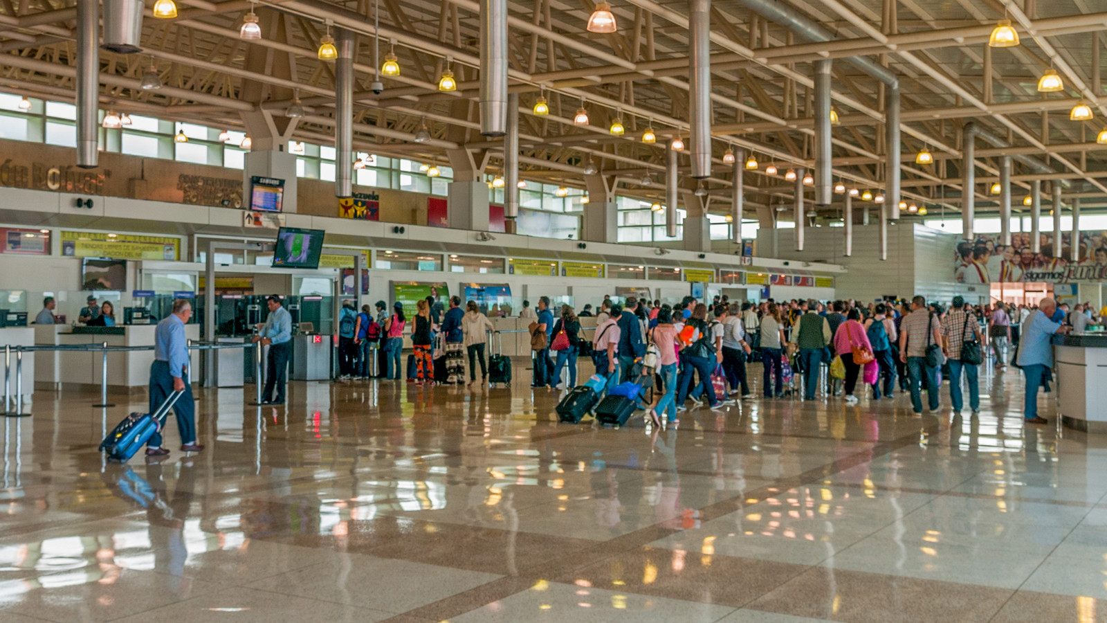 Live Updates: Venezuela Earthquakes Halt Travel At Caracas Airport