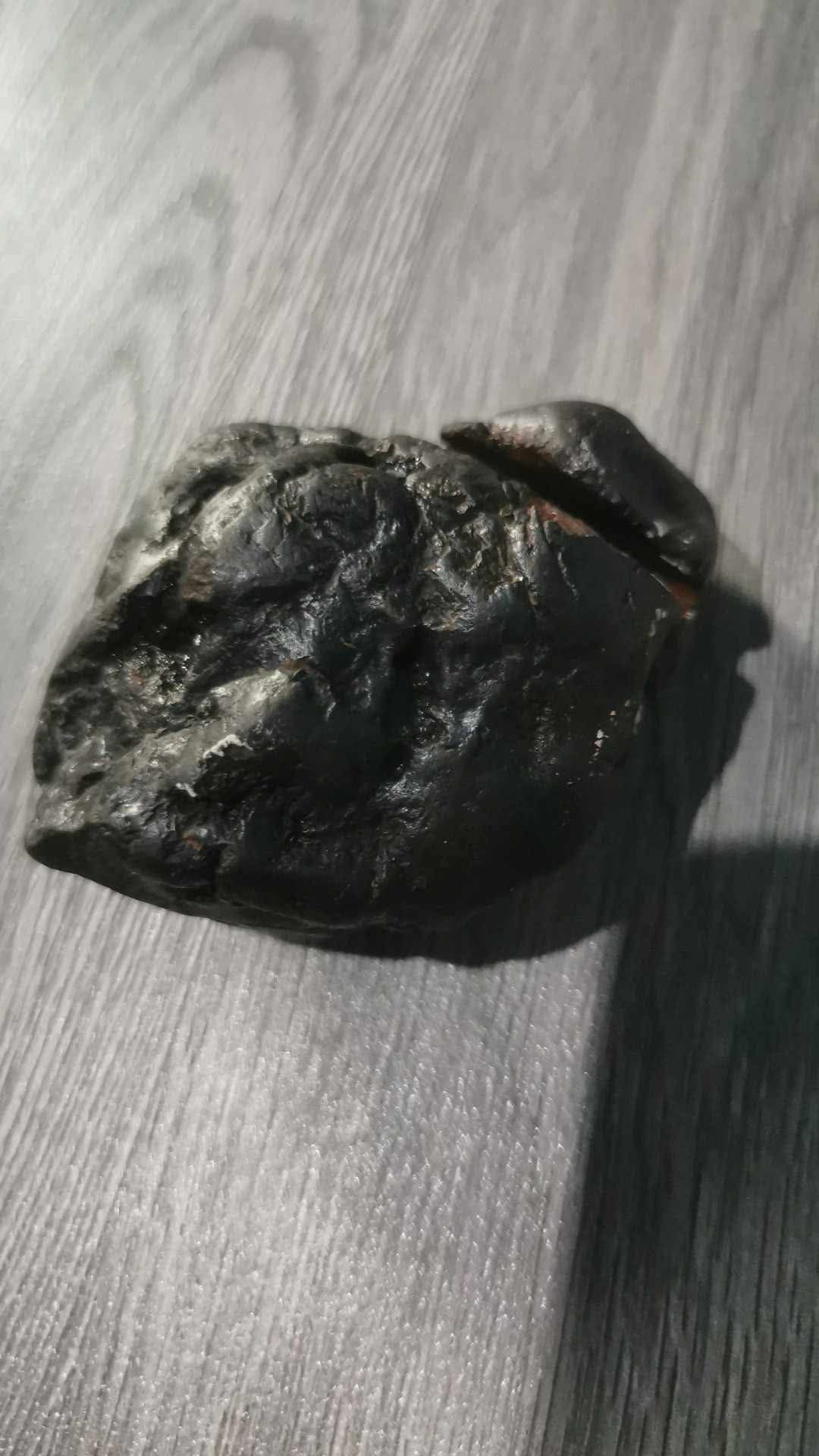 One Of The World's Largest Meteorites Is A 34-Ton Beast Found In New ...